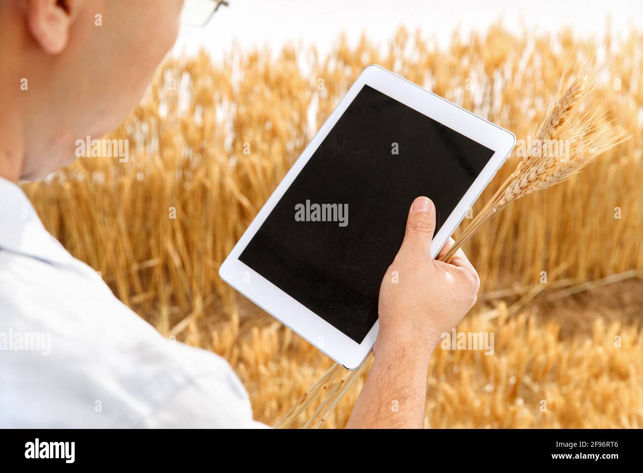 Chinese village computer hi-res stock photography and images - Alamy