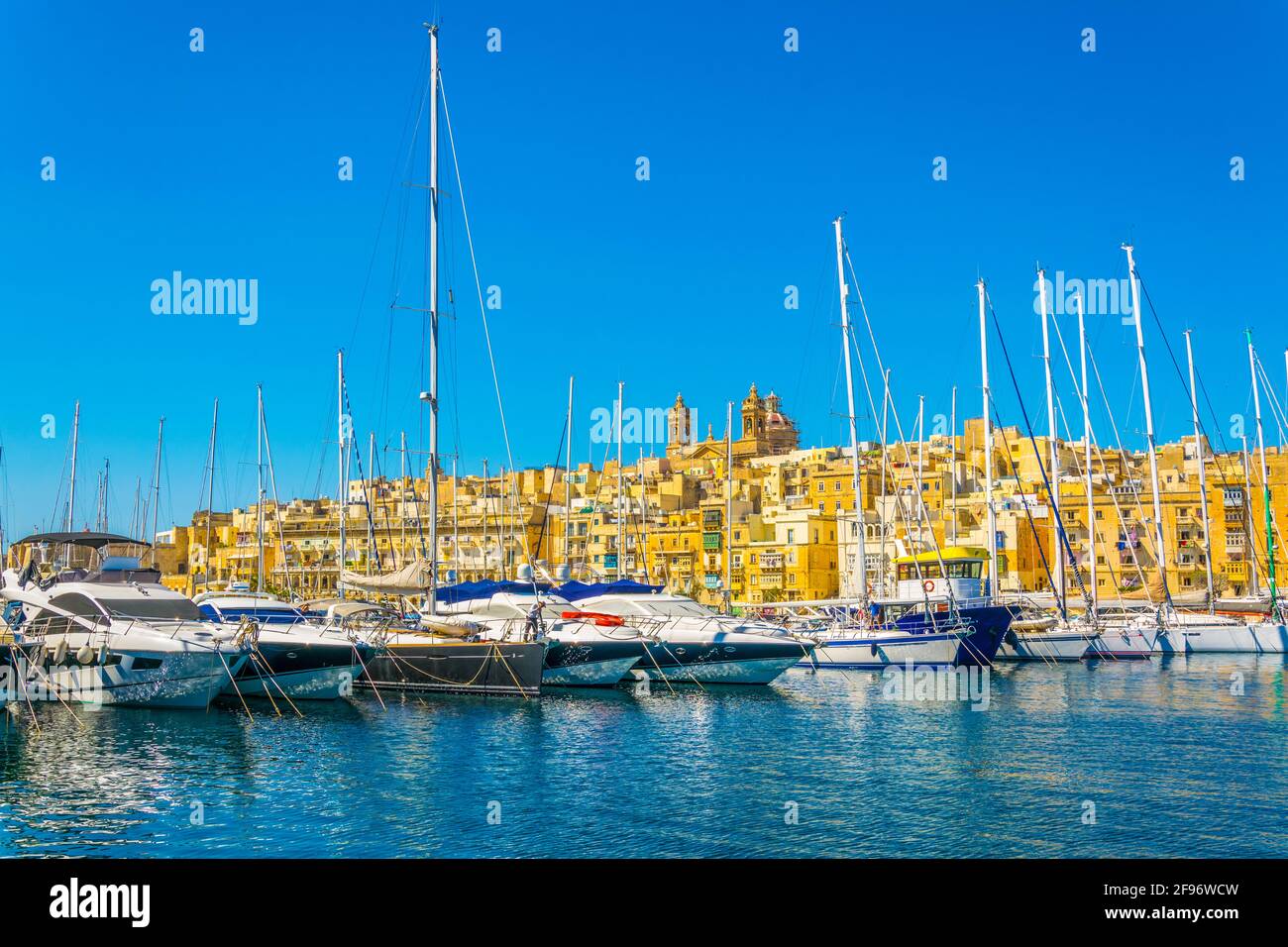 View of the grand harbour marina between Birgu and Senglea town, Malta ...