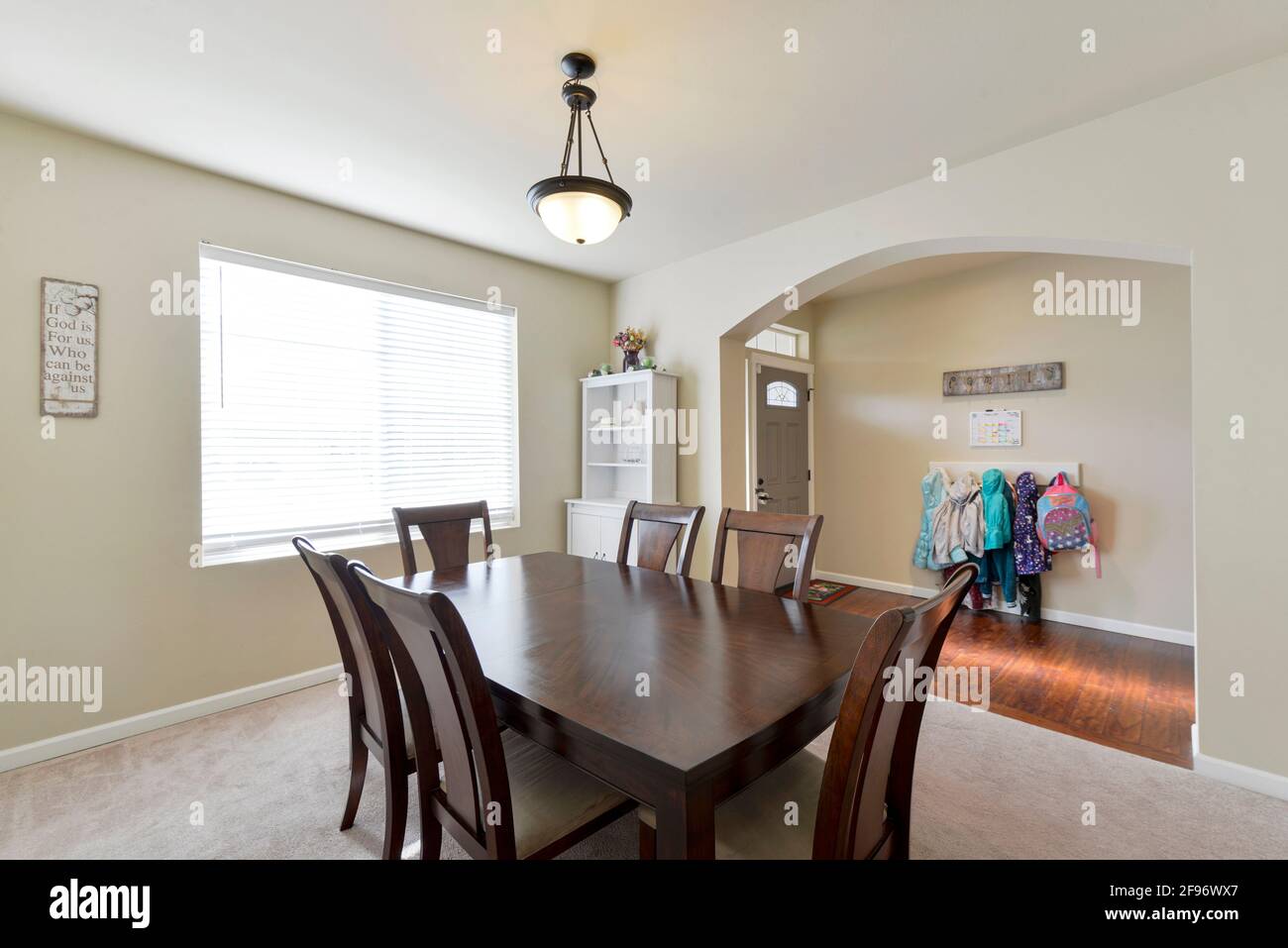 Modern residential dining room interior Stock Photo - Alamy