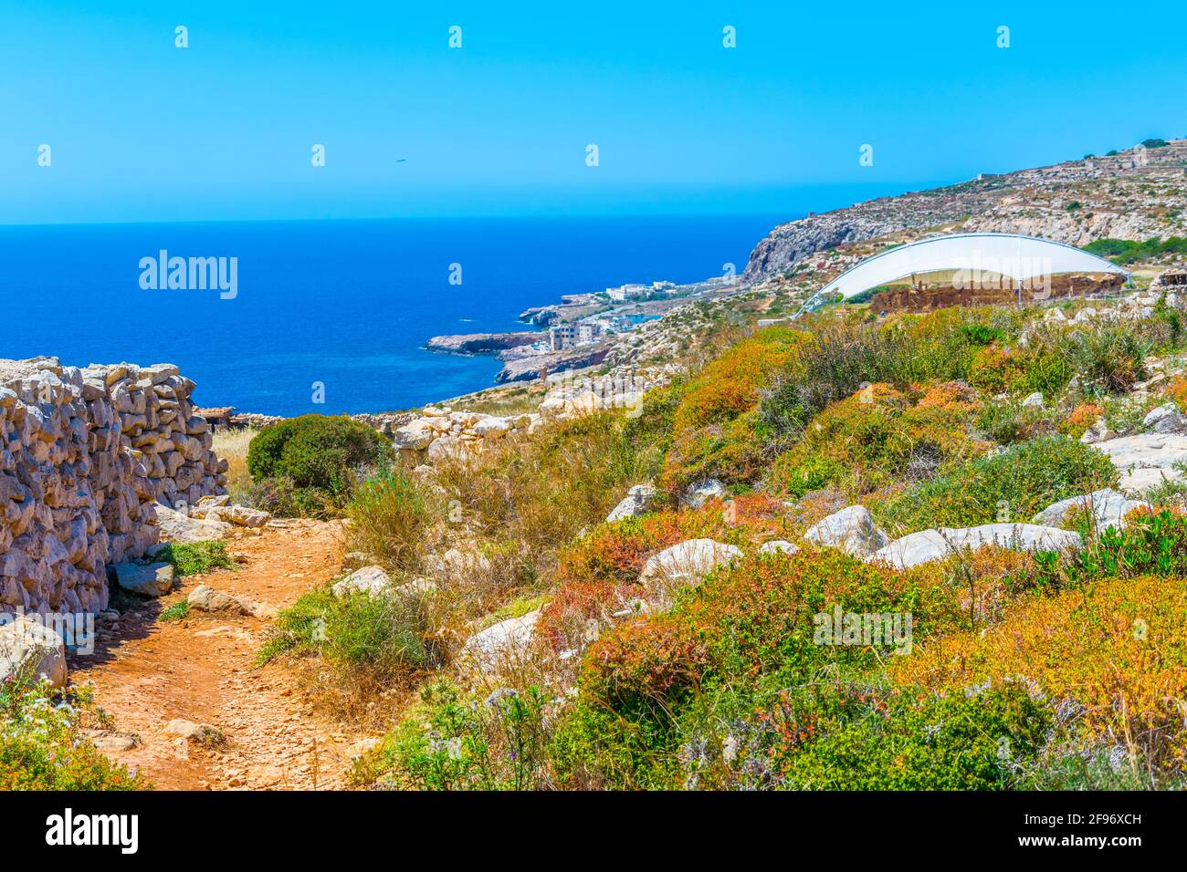 Mnajdra neolithic temple on Malta Stock Photo - Alamy