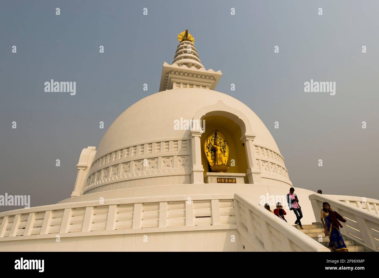 White peace pagoda hi-res stock photography and images - Alamy