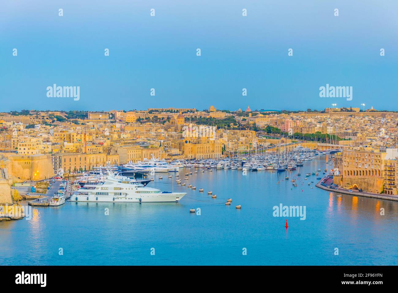 View of the grand harbour marina between Birgu and Senglea town, Malta ...