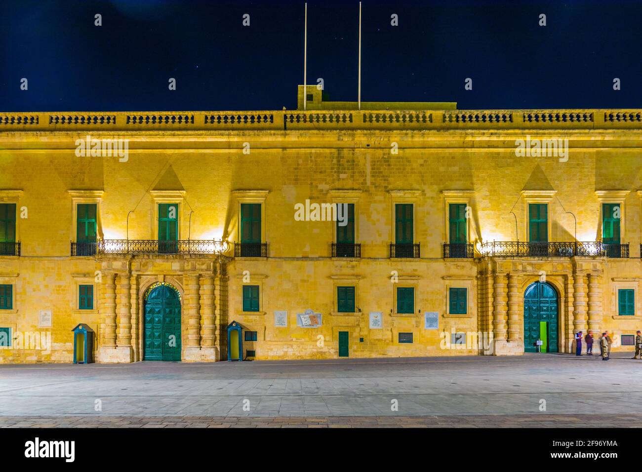 Grandmaster palace valletta exterior hi-res stock photography and ...