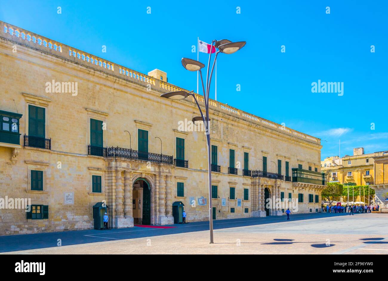 Grandmaster palace valletta exterior hi-res stock photography and ...