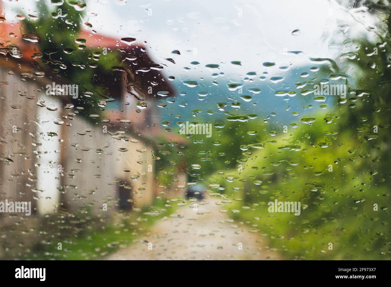 Splash shield hi-res stock photography and images - Alamy