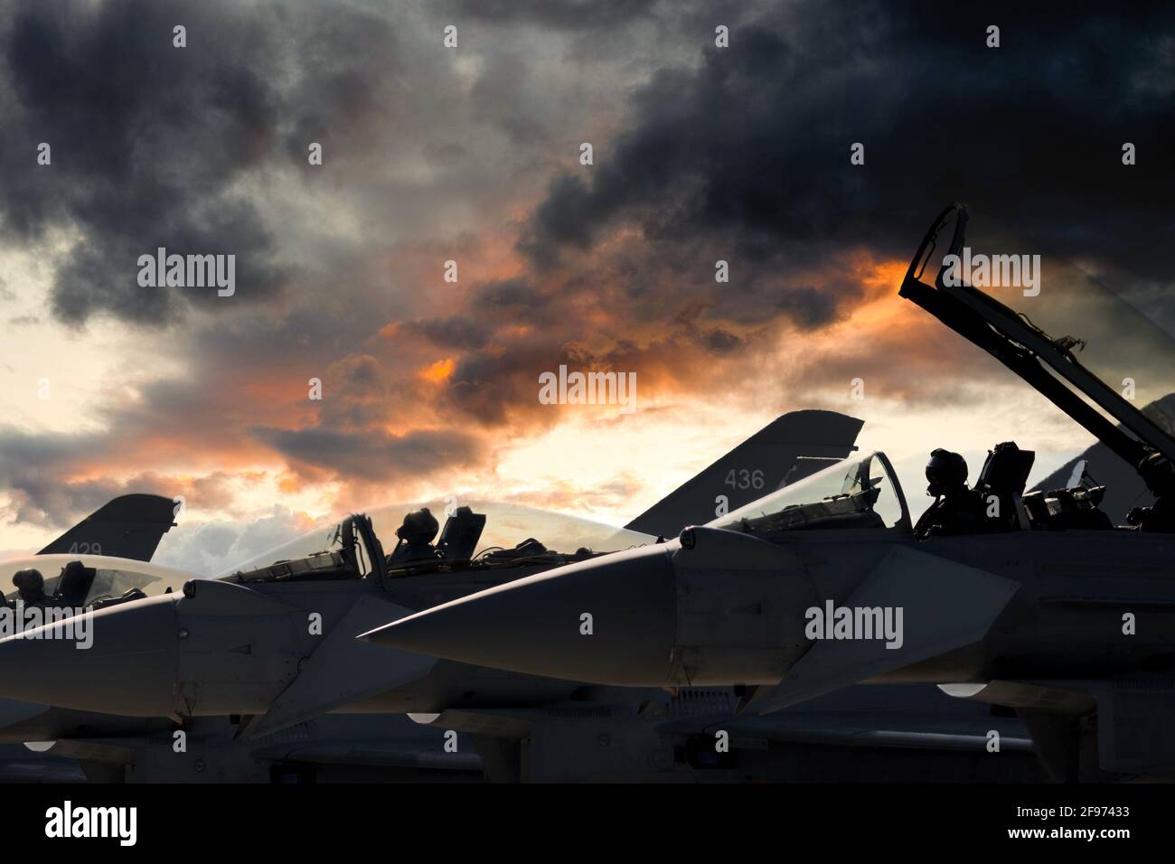 Red top missile hi-res stock photography and images - Alamy