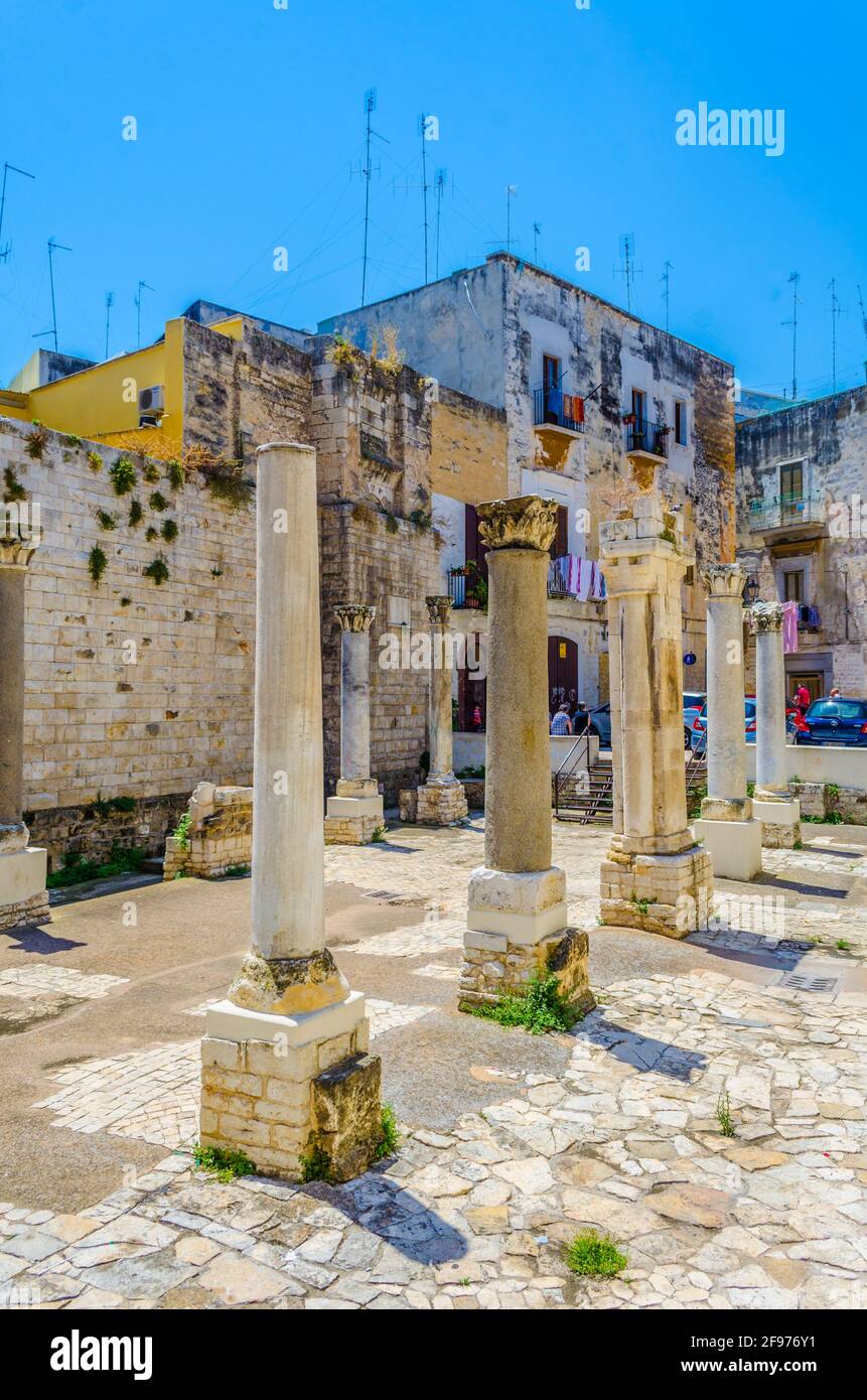 Italy bari wall street historical hi-res stock photography and images ...