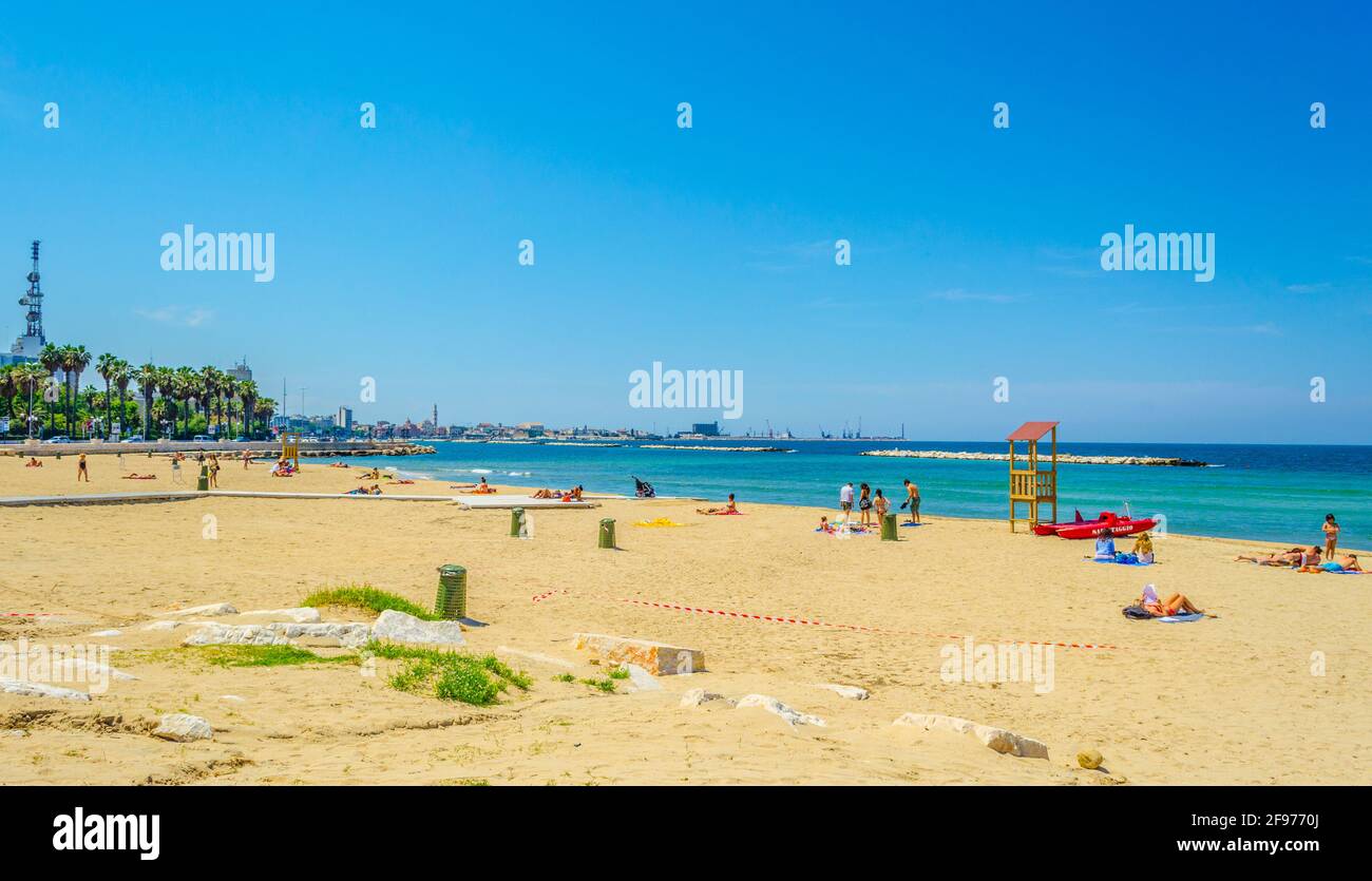 Playa De Bari Vista Panorámica En Monopoli Bari Puglia Italy.