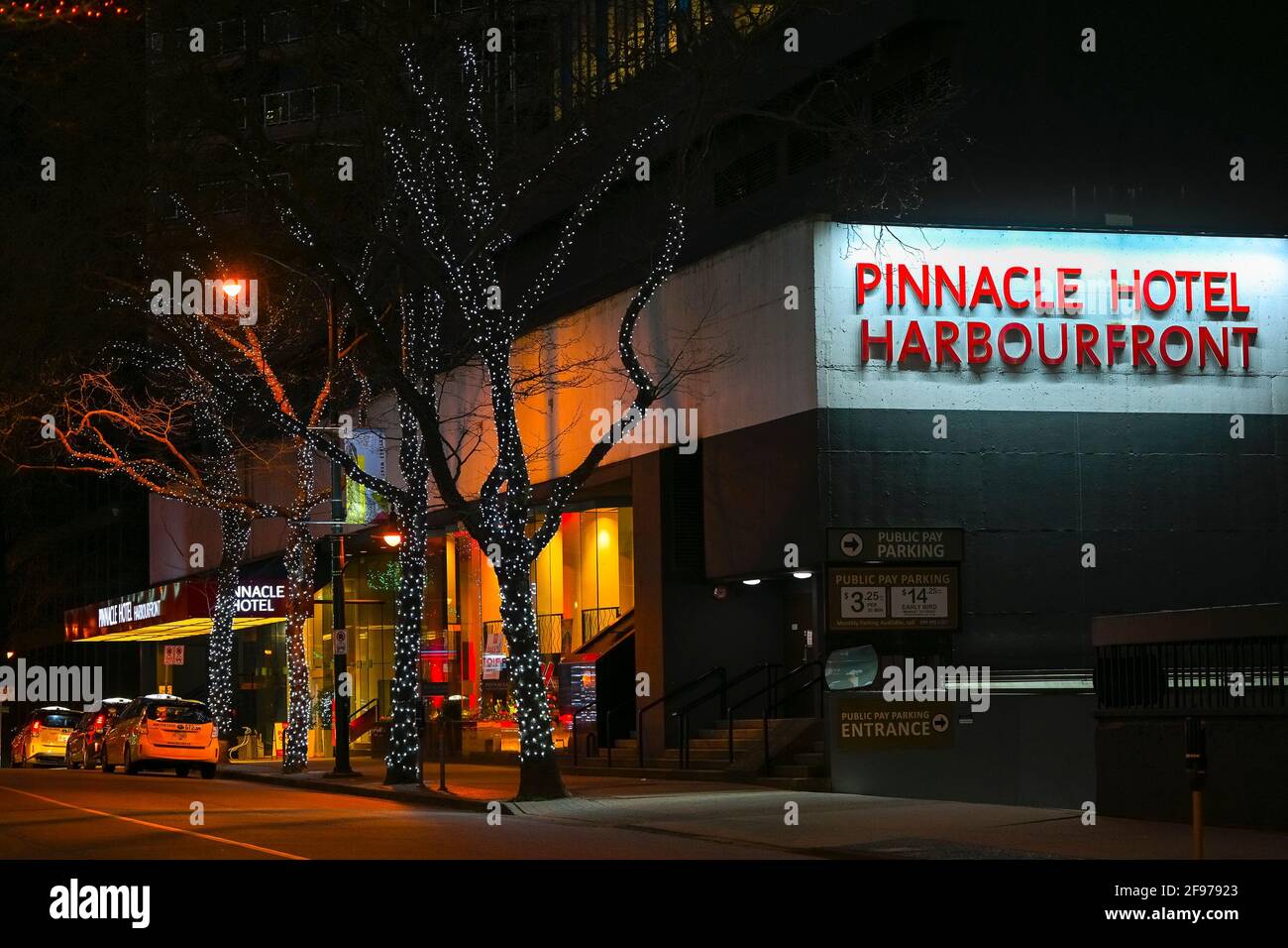 Pinnacle hotel harbourfront hi-res stock photography and images - Alamy