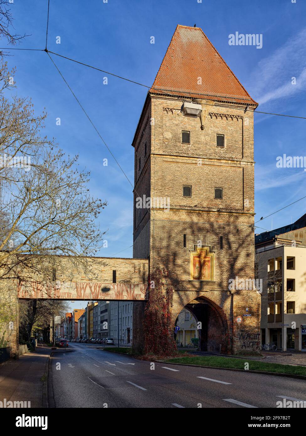 City moat with bird gate hi-res stock photography and images - Alamy