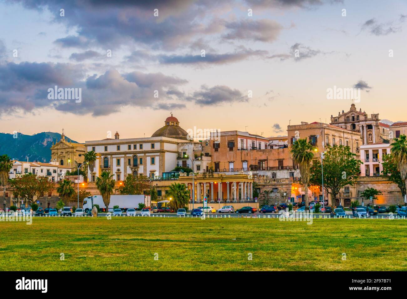 Cityscape of Palermo viewed from the seaside promenade, Sicily, Italy ...