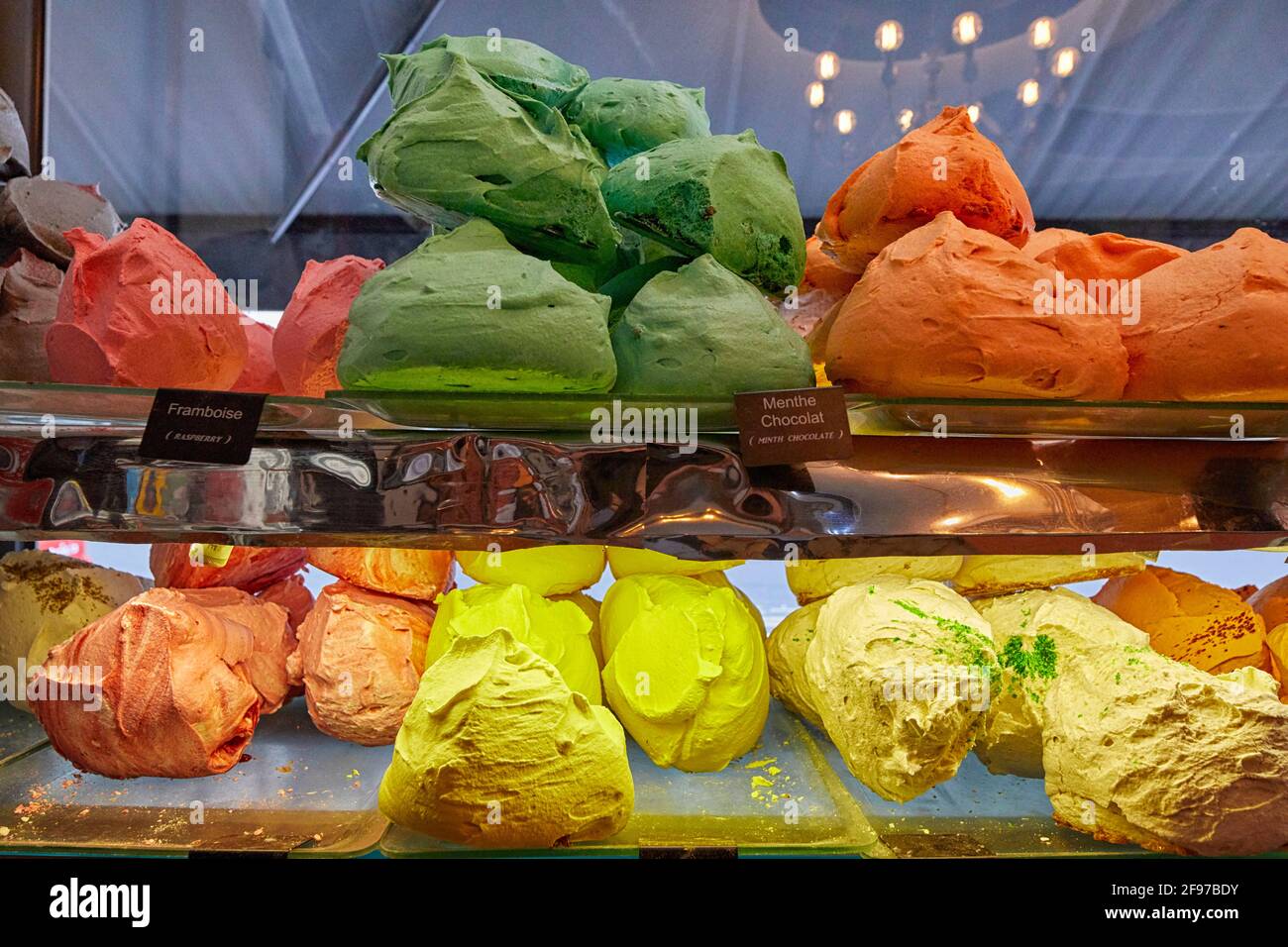 Giant Meringue at Boulangerie Bertrand's Paris France Stock Photo - Alamy