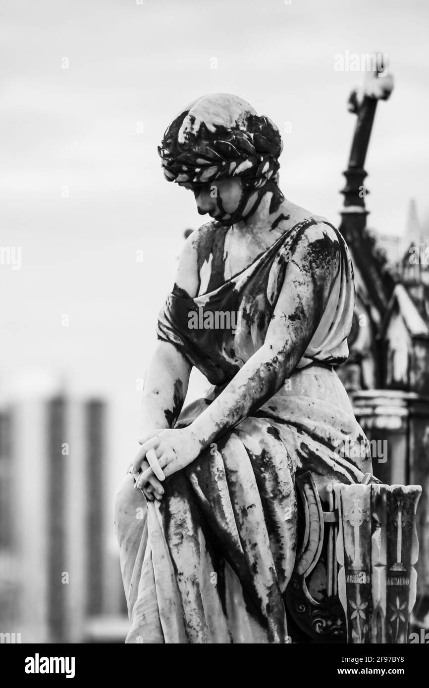 Woman with laurel wreath hi-res stock photography and images - Alamy