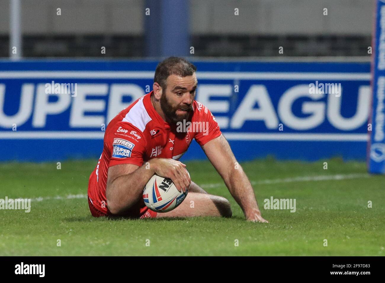 Kingston Upon Hull, UK. 16th Apr, 2021. Kane Linnett (12) of Hull KR ...