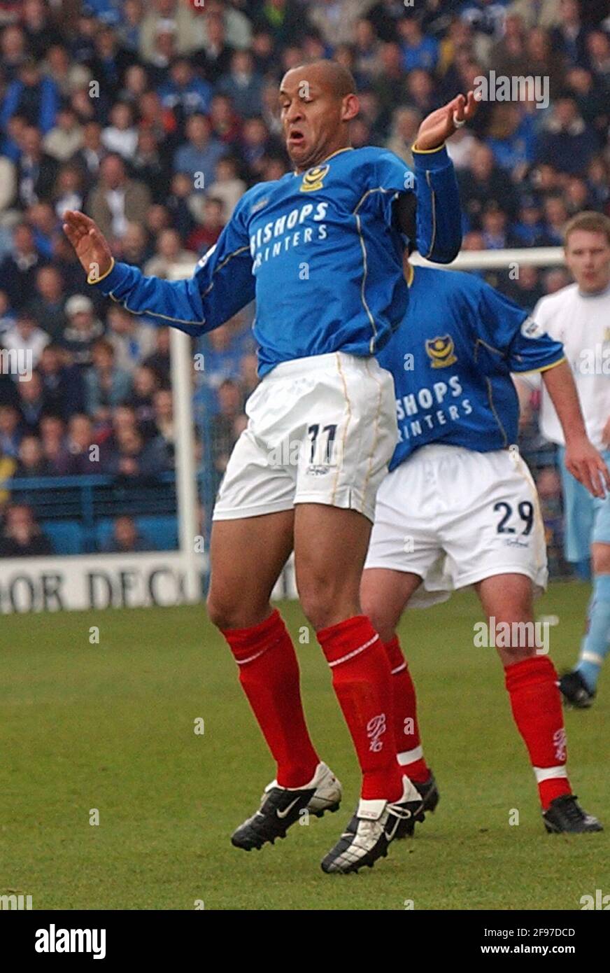 PORTSMOUTH V BURNLEY. NIGEL QUASHIE PIC MIKE WALKER, 2002 Stock Photo ...