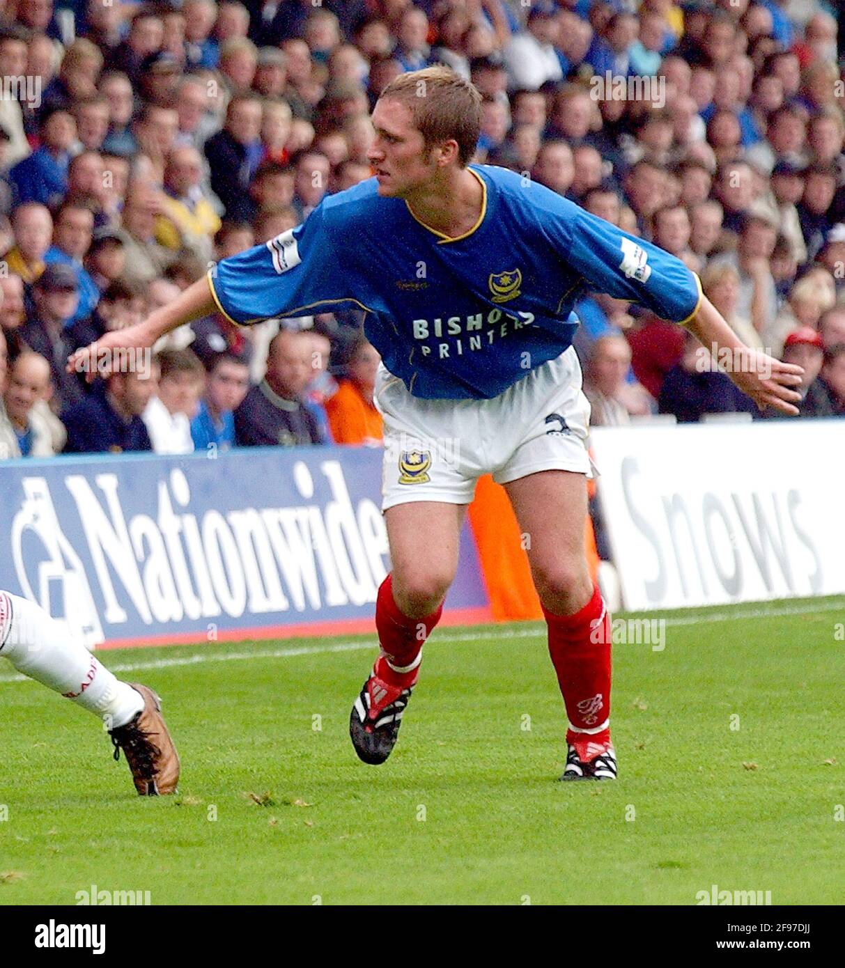 PORTSMOUTH JAMIE VINCENT PIC MIKE WALKER 2002 Stock Photo - Alamy
