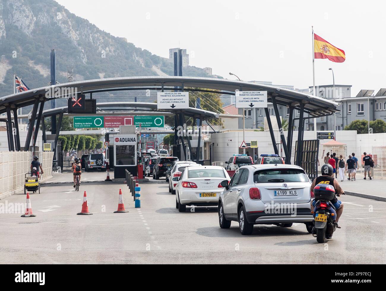 La linea from gibraltar hi-res stock photography and images - Alamy