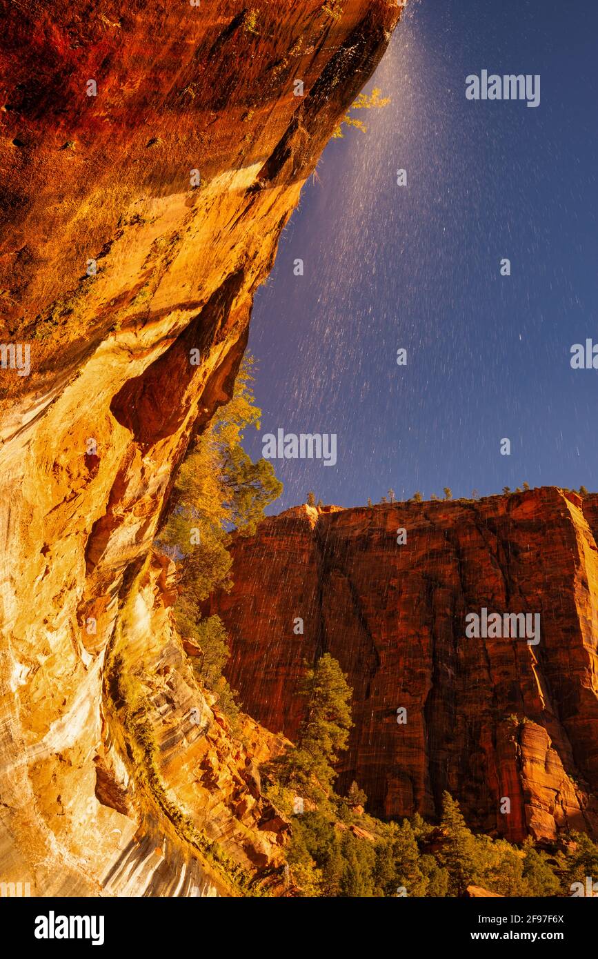 Zion national park wind hi-res stock photography and images - Alamy