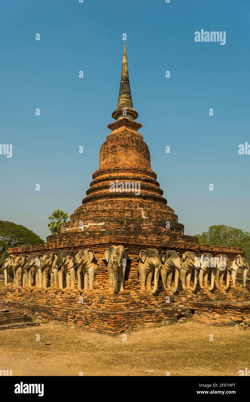 Thailand, Sukothai, Wat Sorasak temple Stock Photo - Alamy