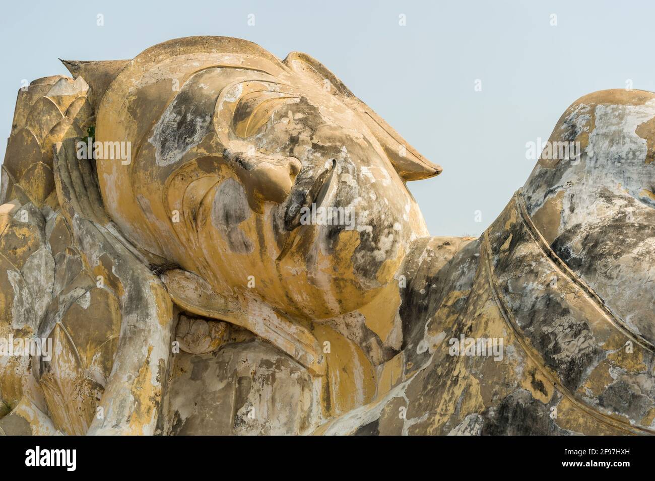 Thailand, Ayutthaya, statue in the temple Wat Lokaya Sutha Stock Photo ...