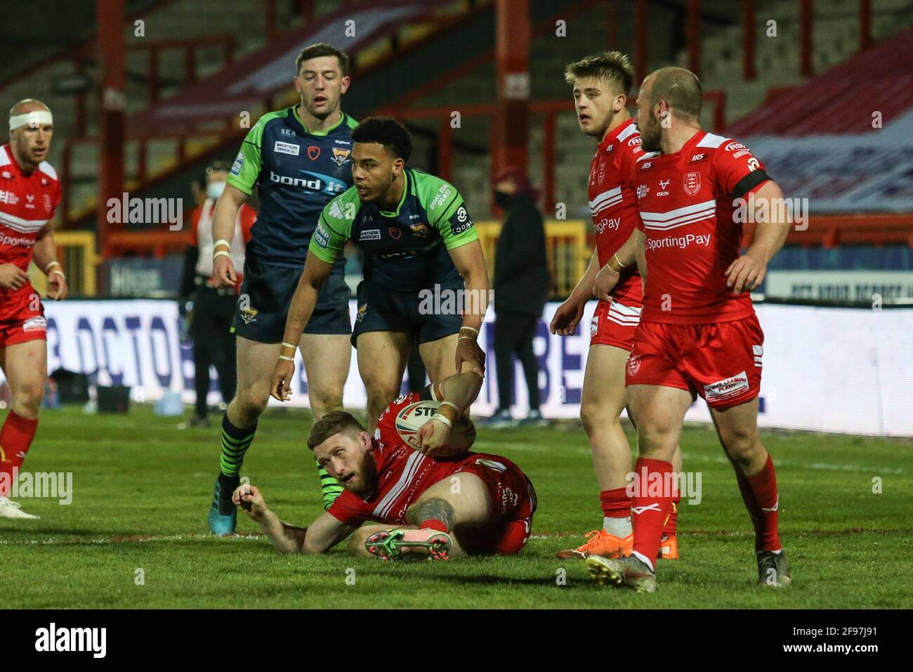 Ethan Ryan (23) of Hull KR intercepts the kick to help Hull KR win the ...