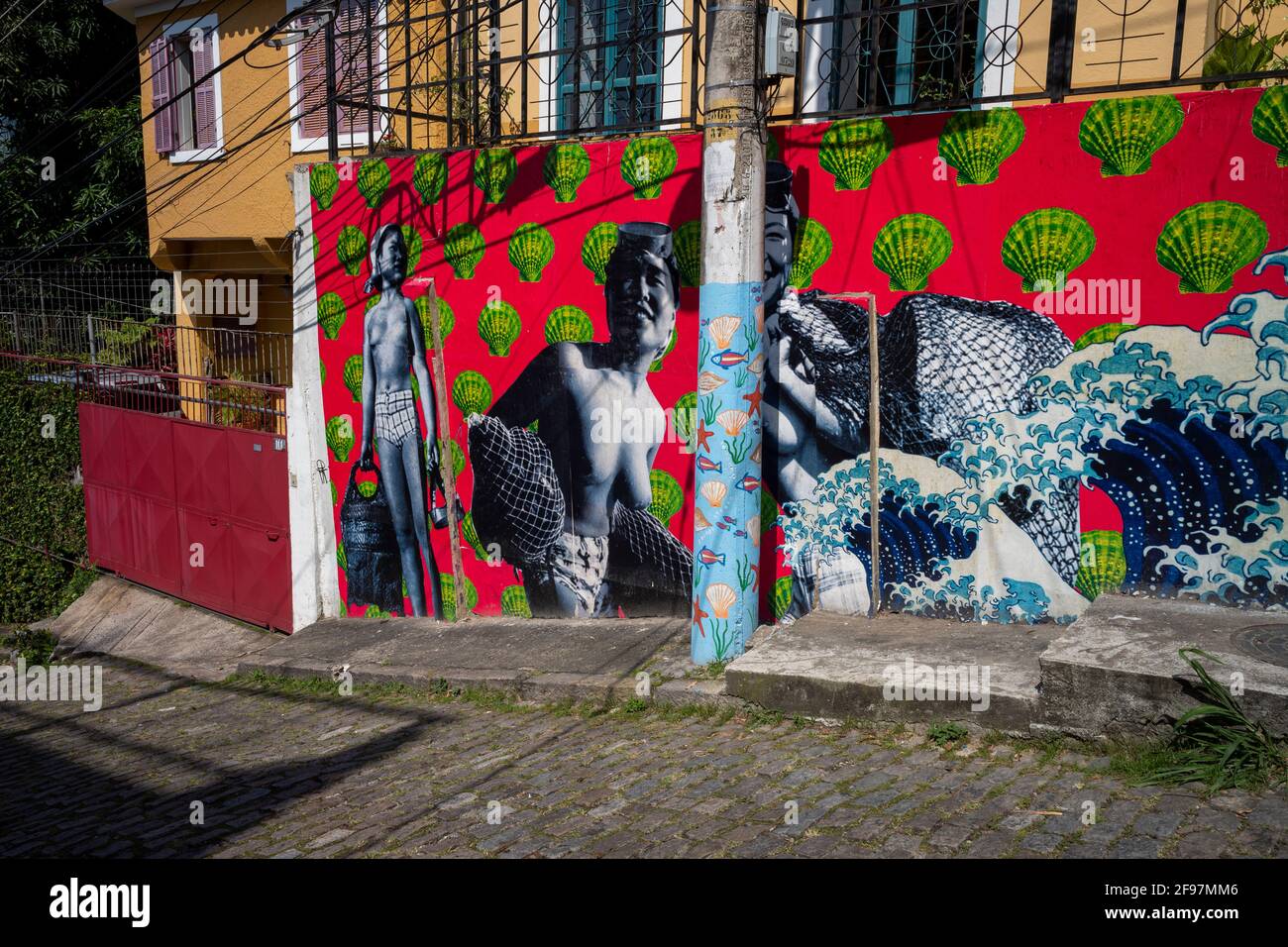 Photorealistic Graffiti in Rio de Janeiro with the main colors red ...