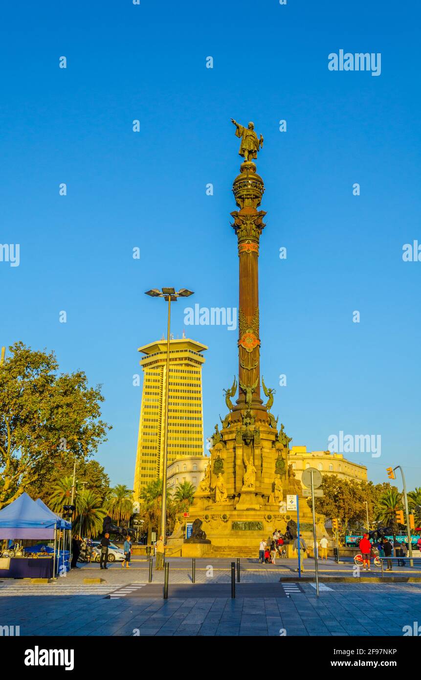 View of the monument a colom in Barcelona, Spain Stock Photo - Alamy