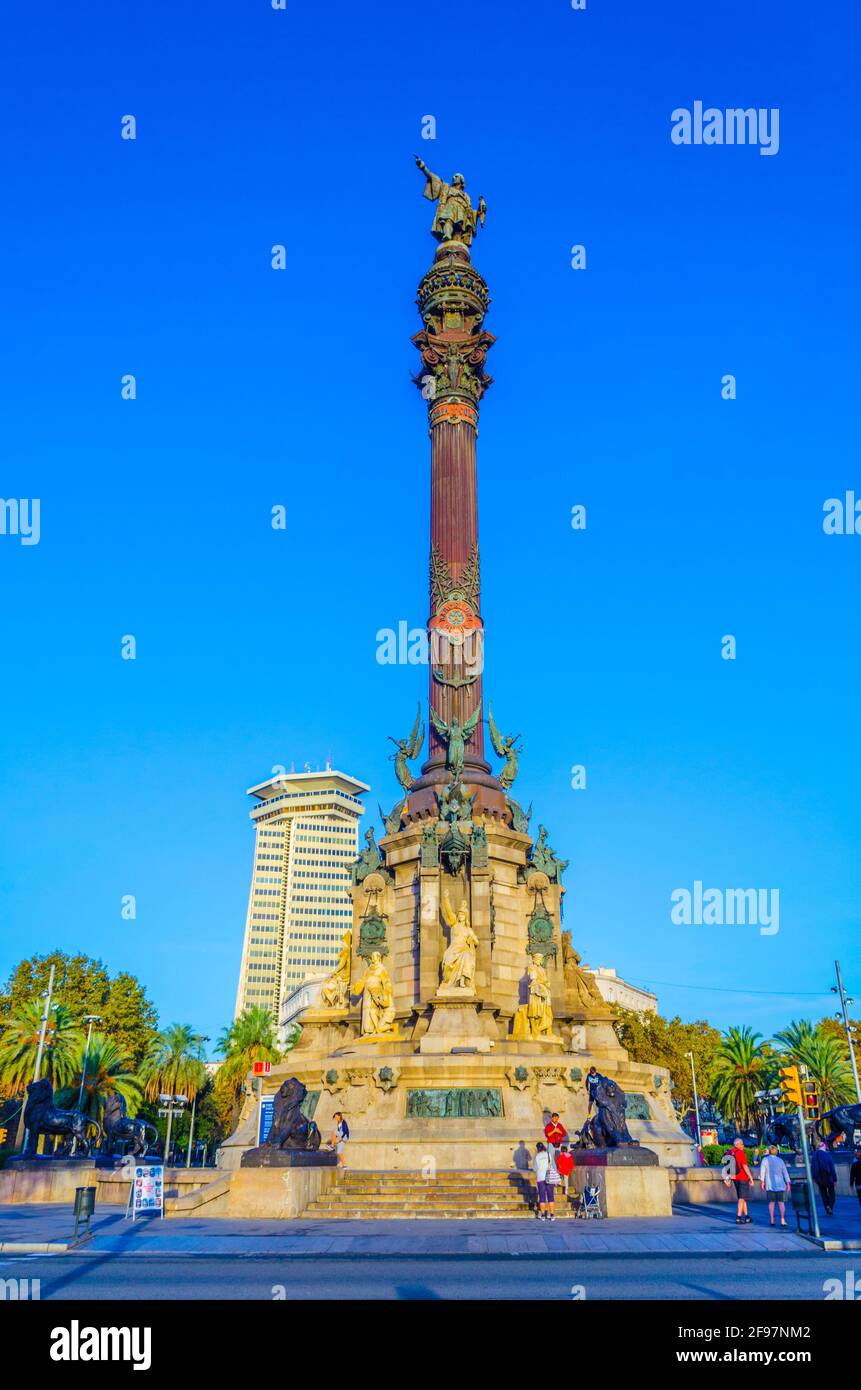 View of the monument a colom in Barcelona, Spain Stock Photo - Alamy