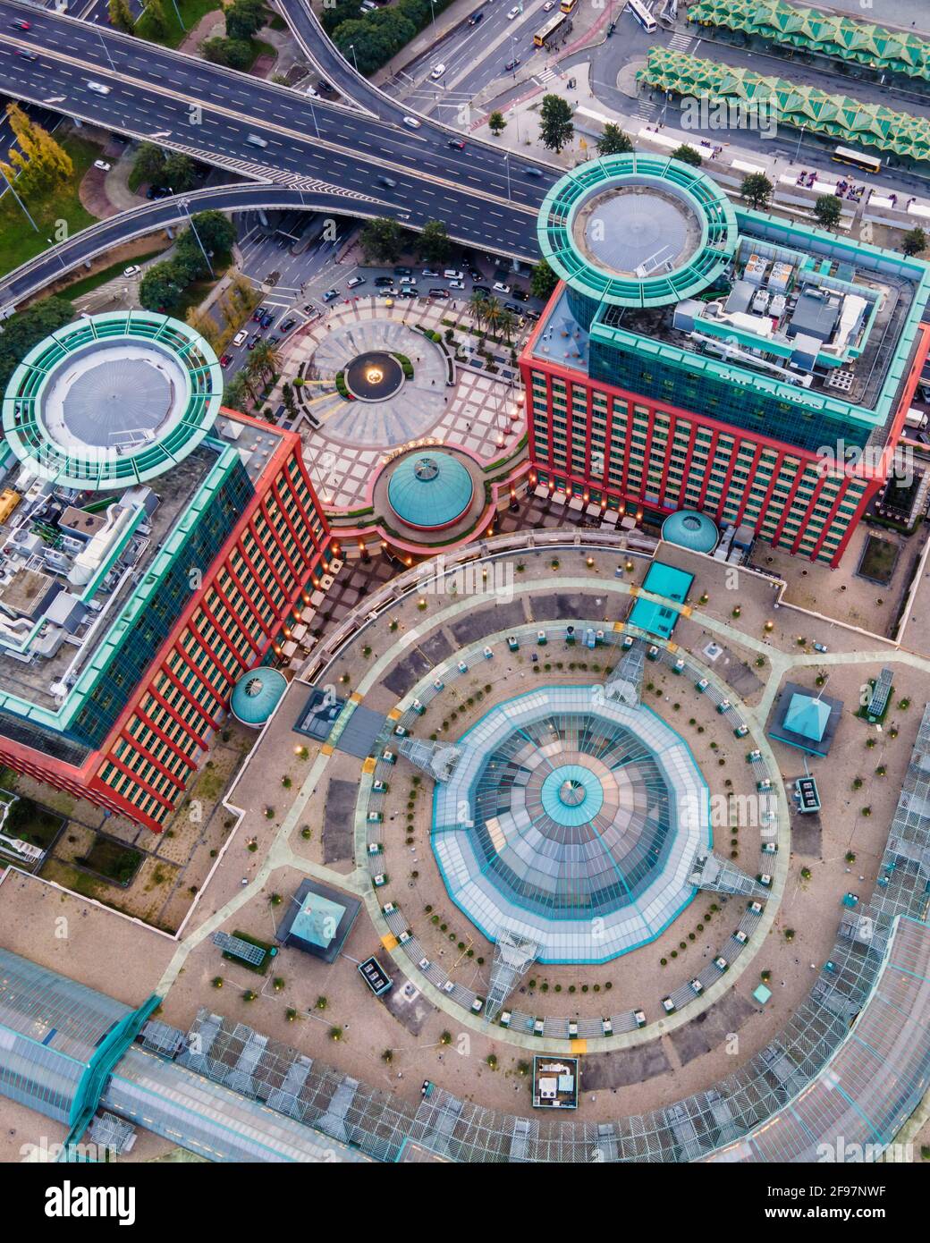 Downtown shopping mall lisboa hi-res stock photography and images - Alamy