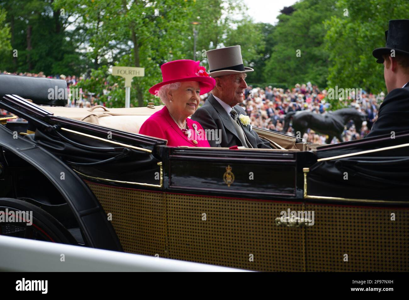 British royal family at ascot hi-res stock photography and images - Alamy