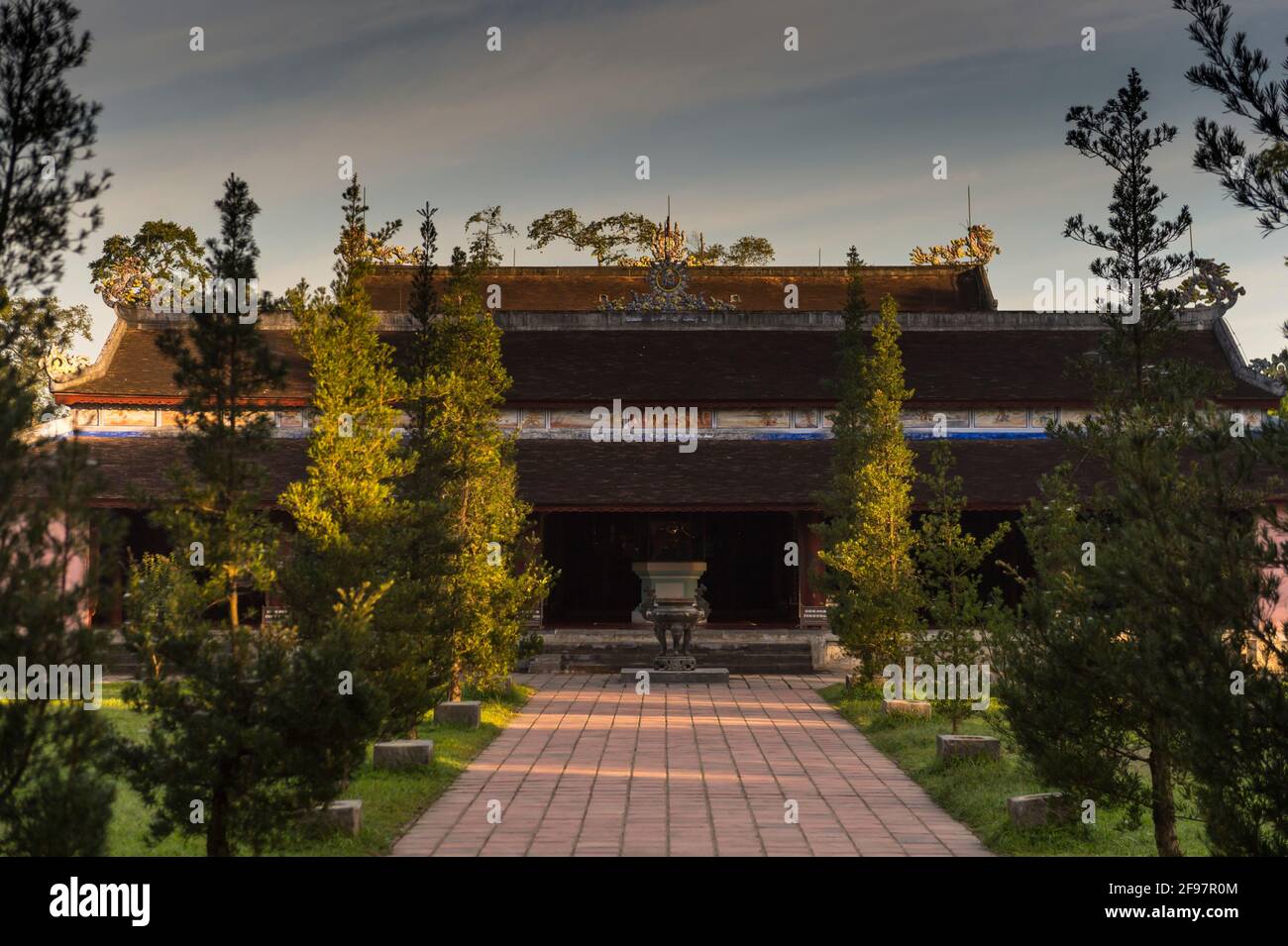 Chua thien mu temple hi-res stock photography and images - Alamy