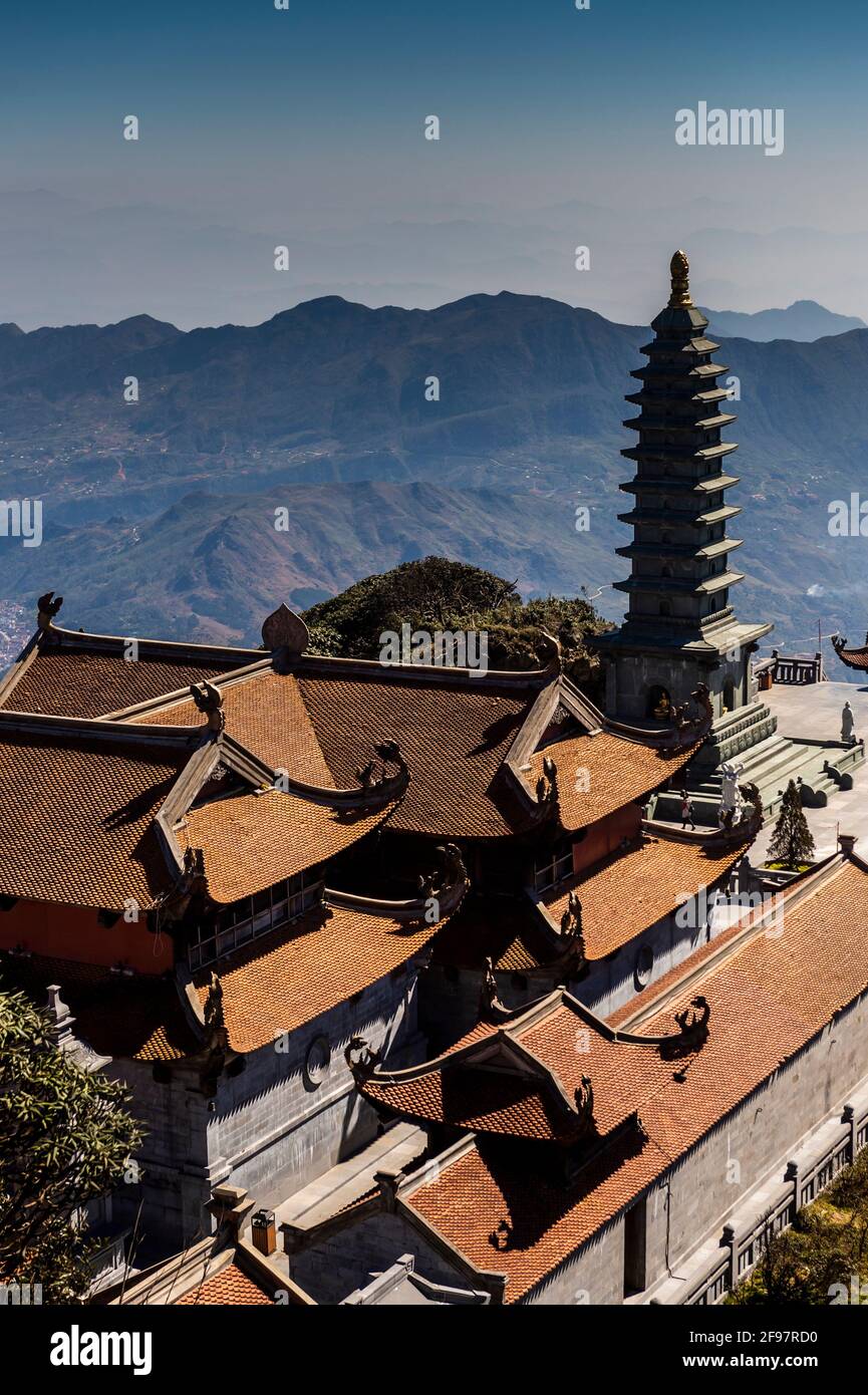 Vietnam, Sapa, scenes on Mount Fansipan Stock Photo - Alamy