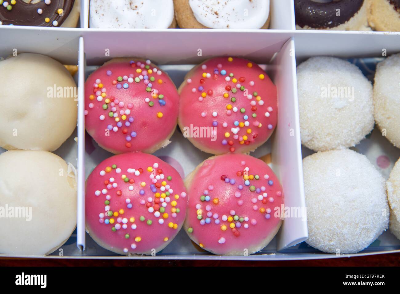 Selection of fresh donuts box hi-res stock photography and images - Alamy