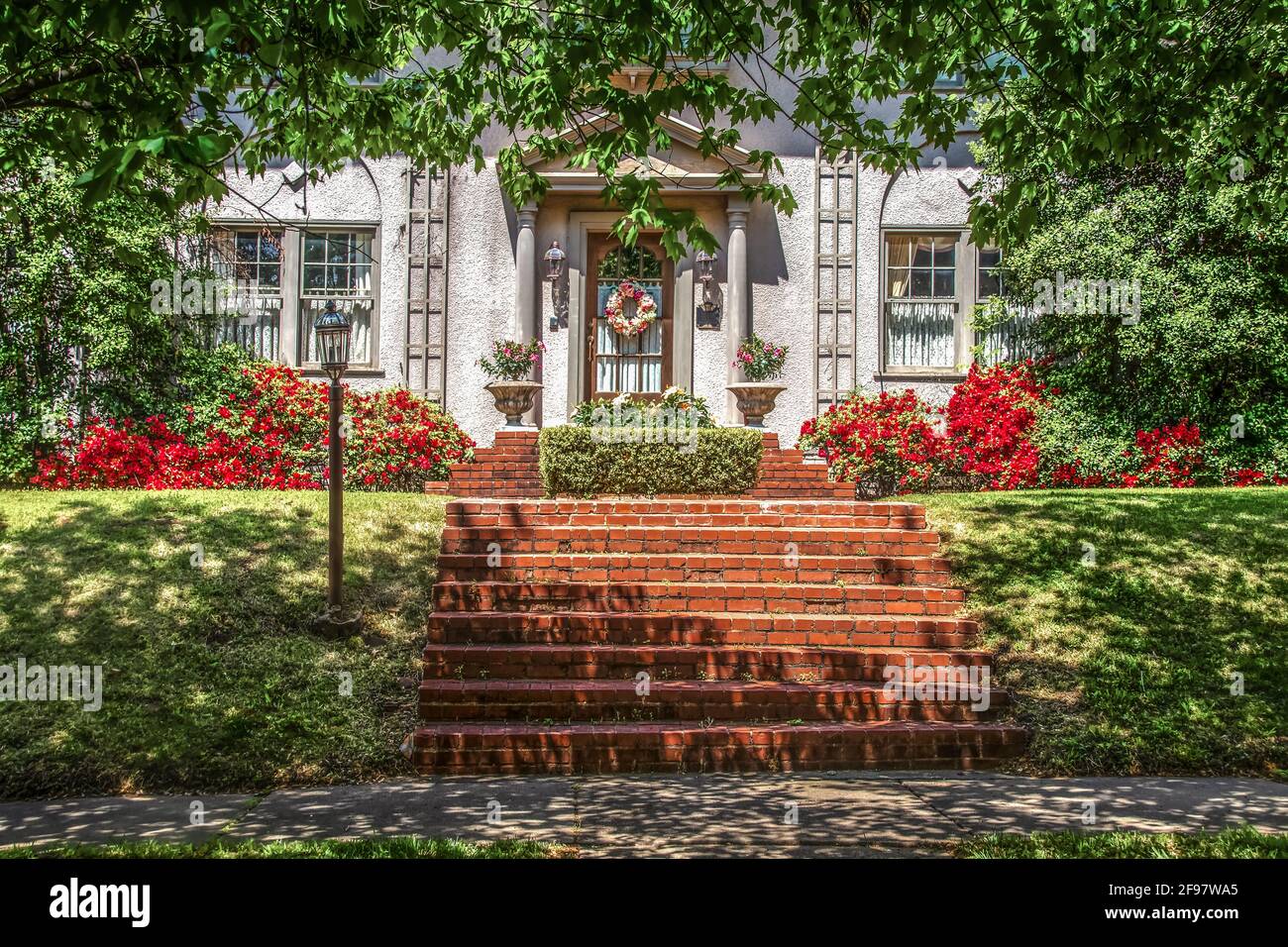 Sloped Lawn High Resolution Stock Photography and Images - Alamy
