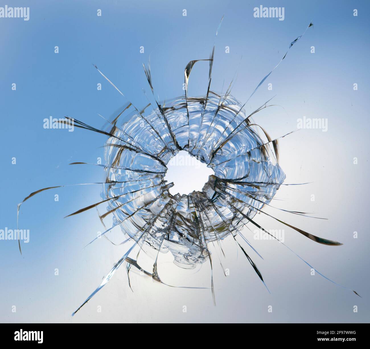 Cracked glass silhouette hi-res stock photography and images - Alamy
