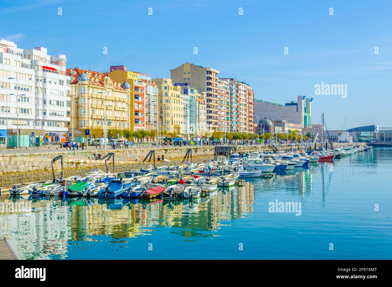 View of marina in the spanish city santander Stock Photo - Alamy