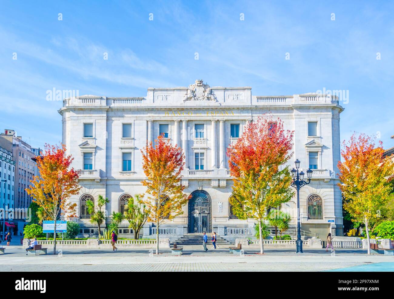 Banco de santander facade hi-res stock photography and images - Alamy