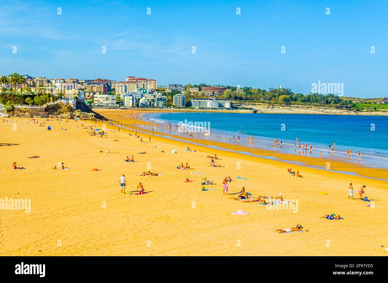 View of a beach in the spanish city Santander Stock Photo - Alamy