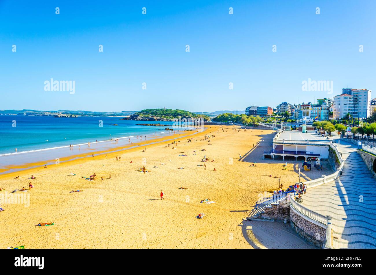 View of a beach in the spanish city Santander Stock Photo - Alamy