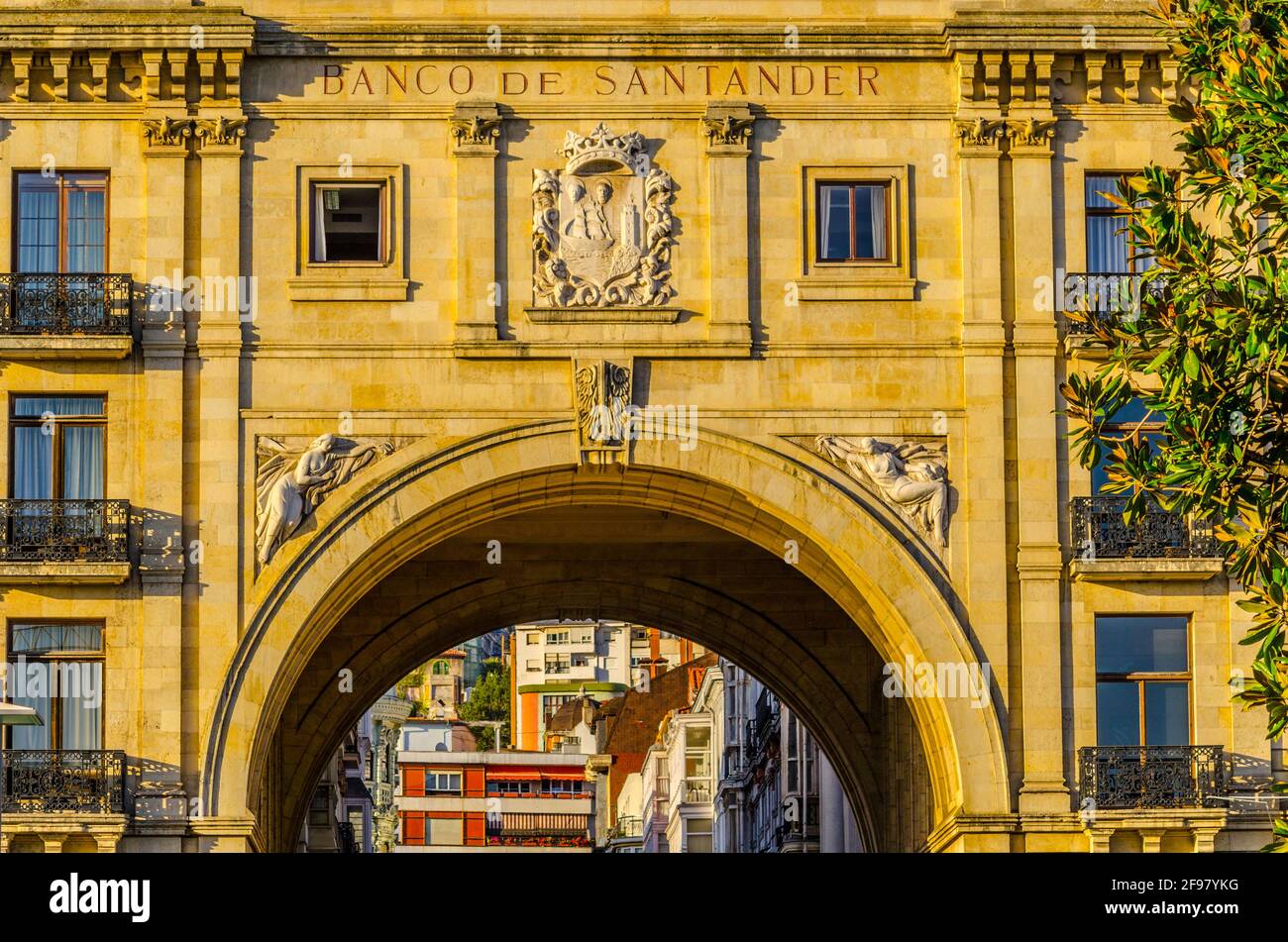 Banco de santander facade hi-res stock photography and images - Alamy