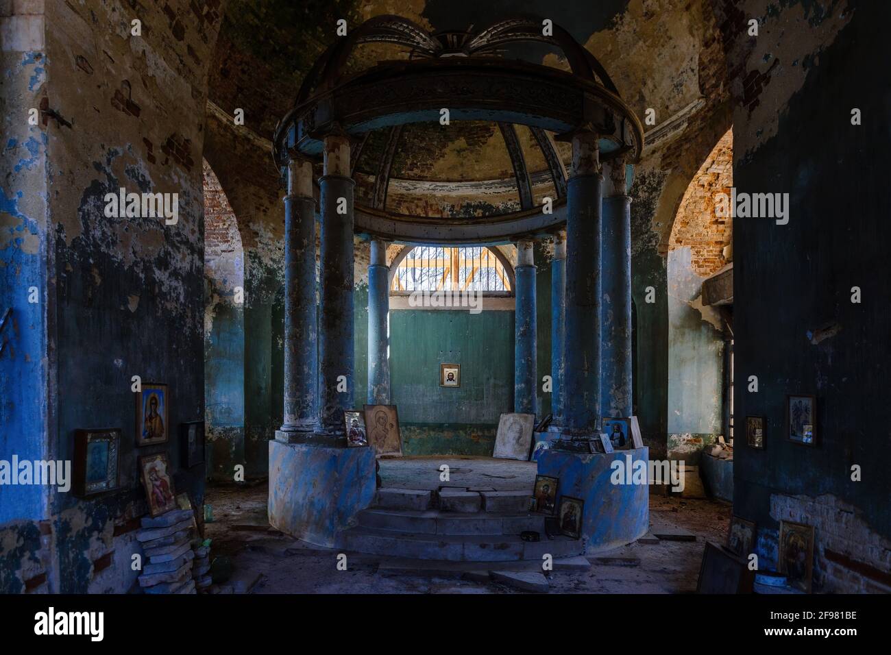 Interior of dark creepy abandoned church. Old rotunda Stock Photo - Alamy