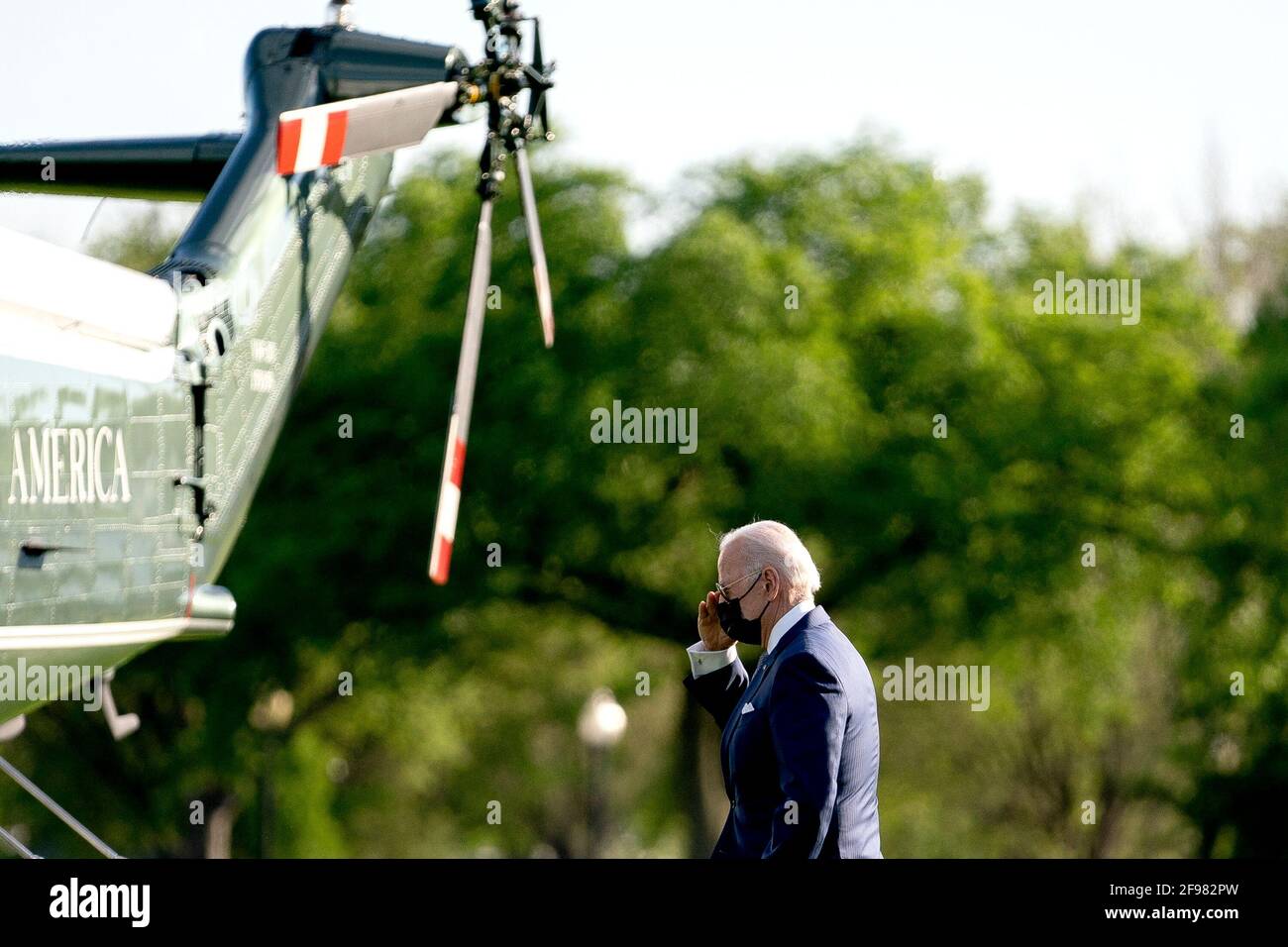 President joe biden salutes hi-res stock photography and images - Alamy