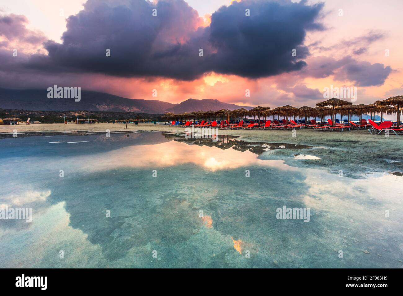 Crete Island - Pink beach of Elafonissi Stock Photo - Alamy