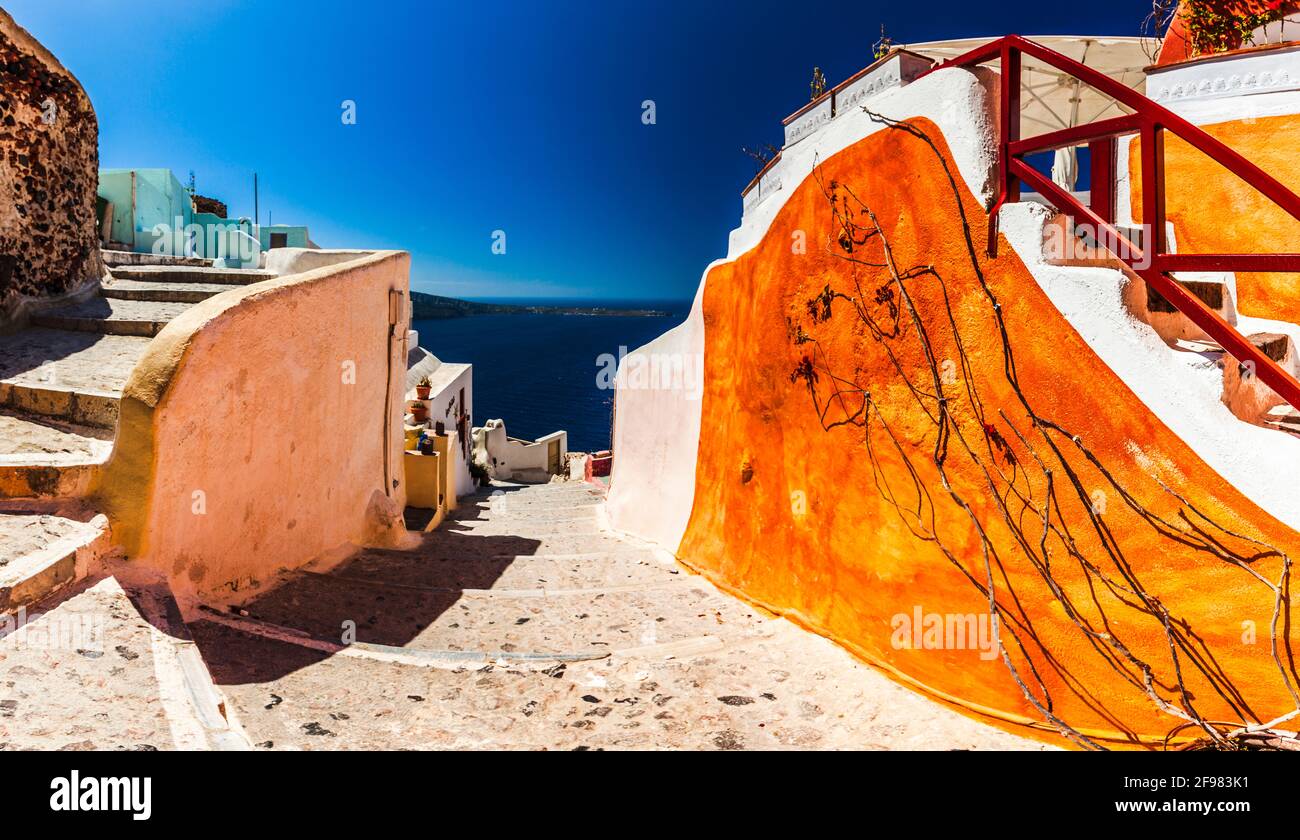Streets Of Santorini - Colorful street in Oia town Stock Photo - Alamy