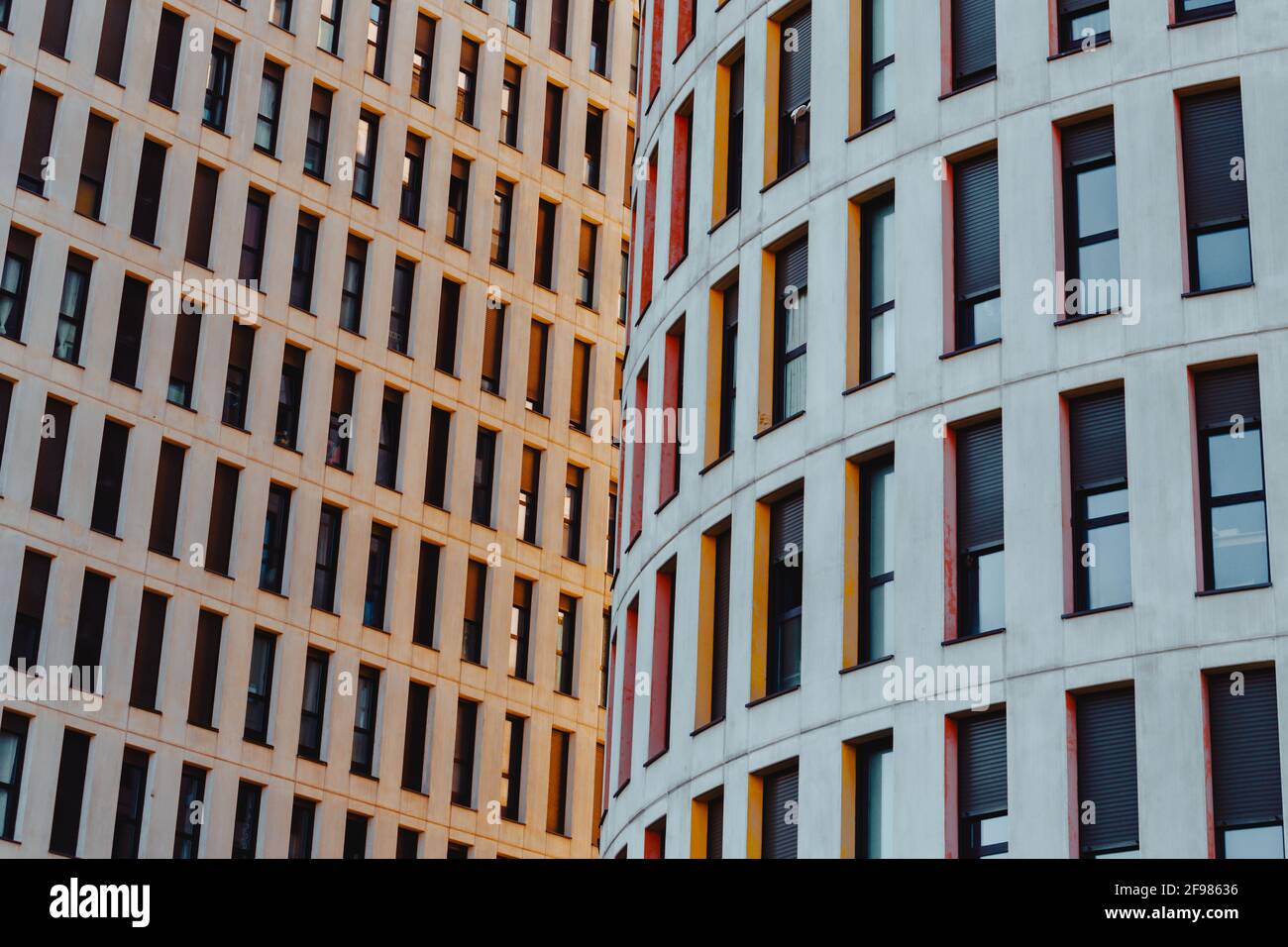 Symmetrical building hi-res stock photography and images - Alamy