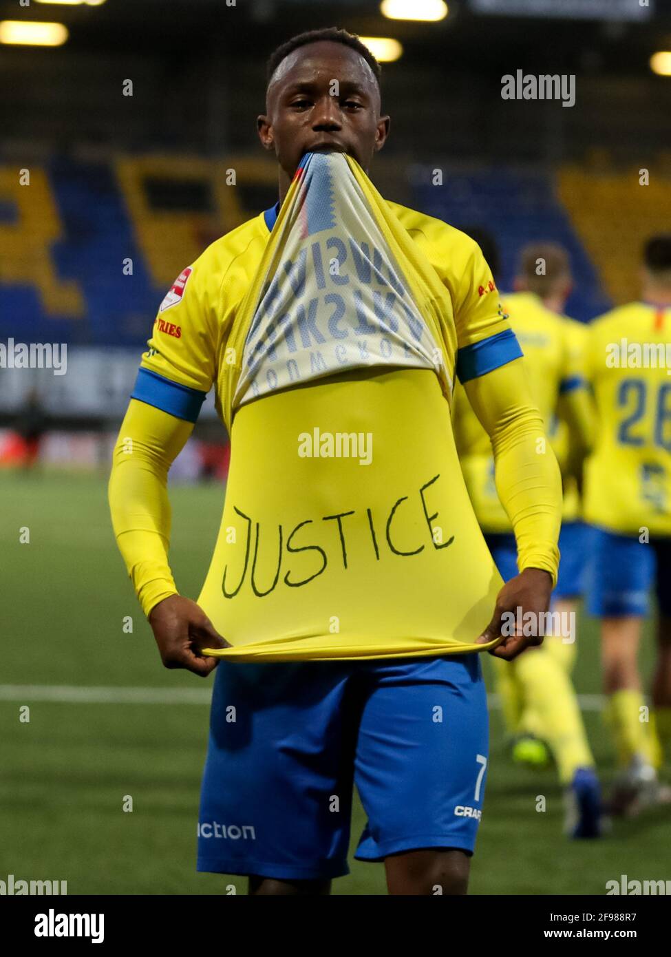 Issa kallon hi-res stock photography and images - Alamy