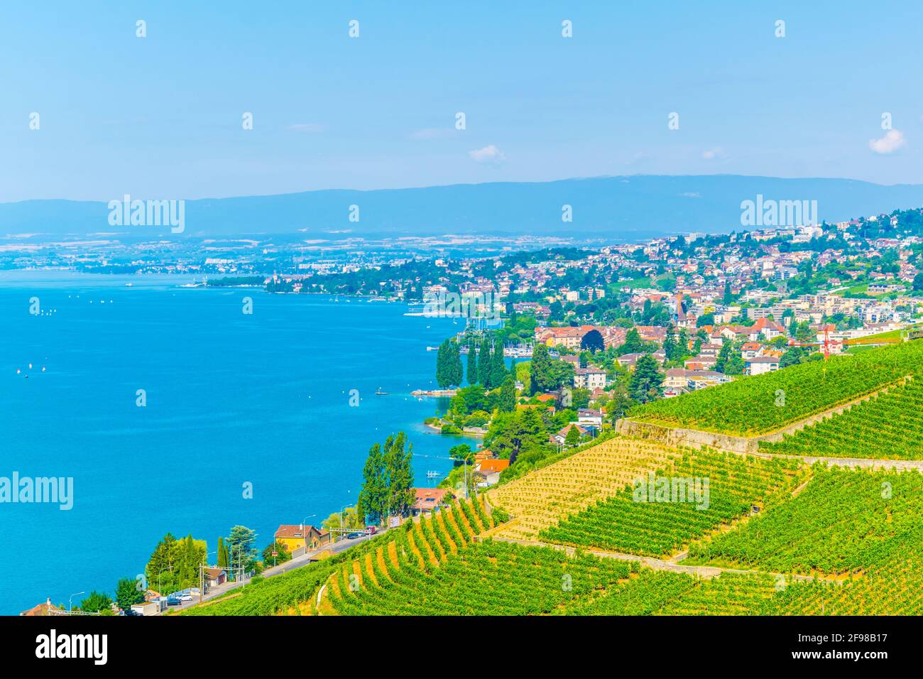 Switzerland europe lutry vaud lake hi-res stock photography and images ...