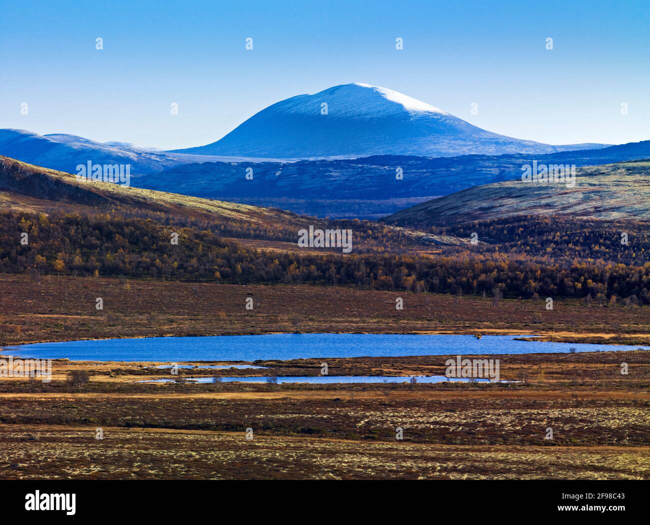 Europe, Norway, Oppland, Rondane National Park, snow-capped mountain ...