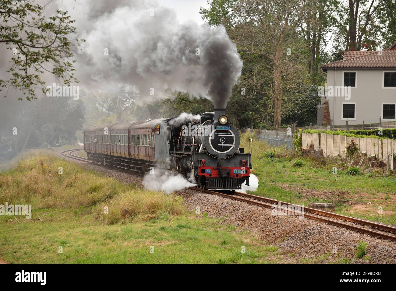Train railway stations hi-res stock photography and images - Alamy