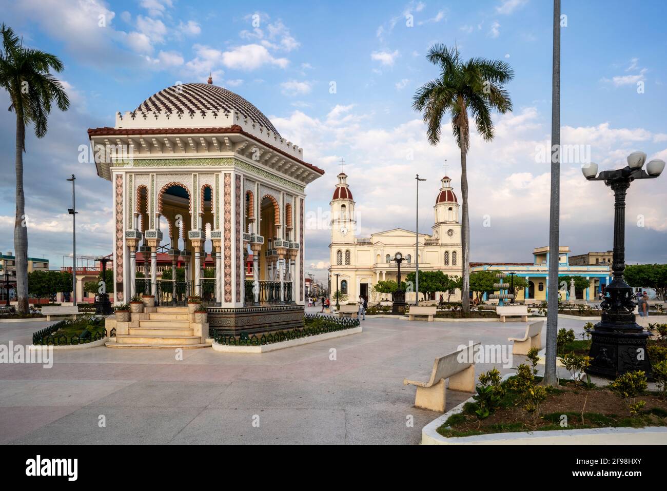 Manzanillo hi-res stock photography and images - Alamy